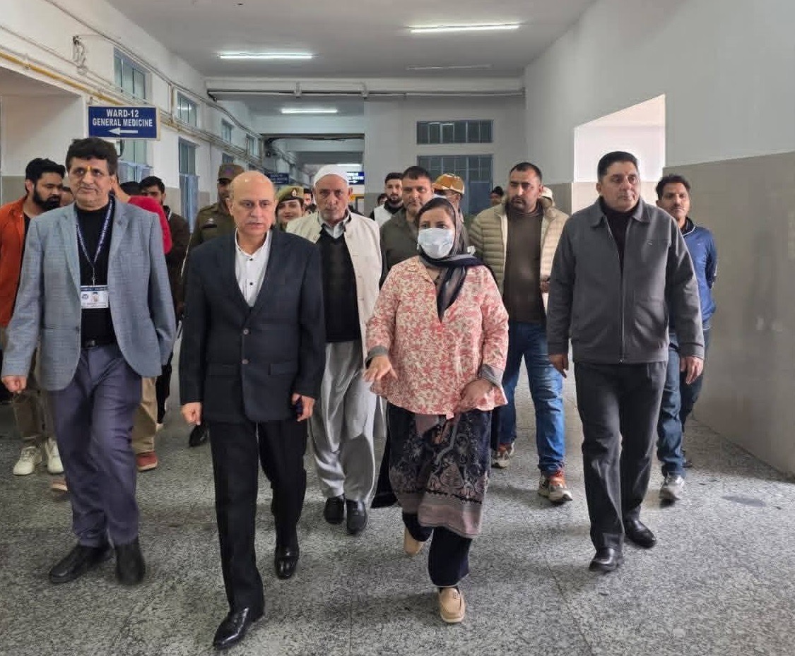 Minister Sakeena Itoo conducts surprise inspection