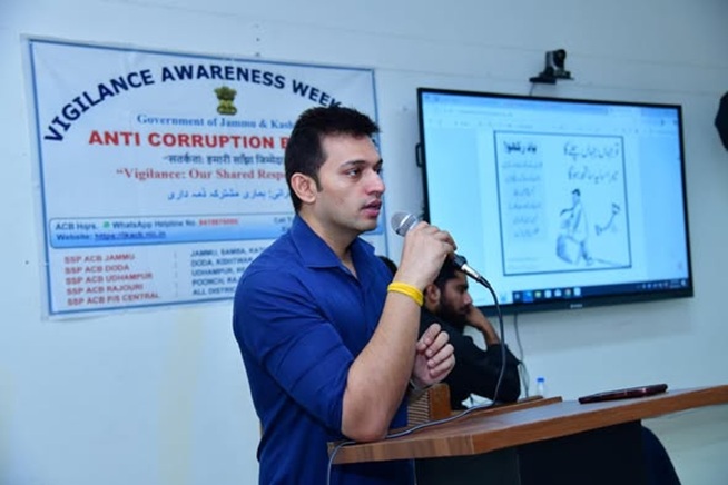 DC Jammu Rakesh Minhas commends efforts of ACB in spreading vigilance ...