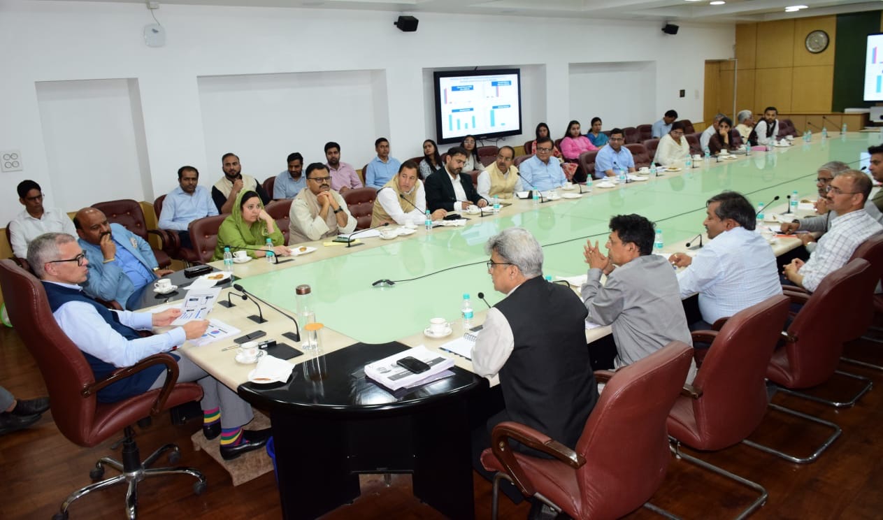 CM Omar Abdullah chairs review meeting ahead of Mission YUVA launch in J&K