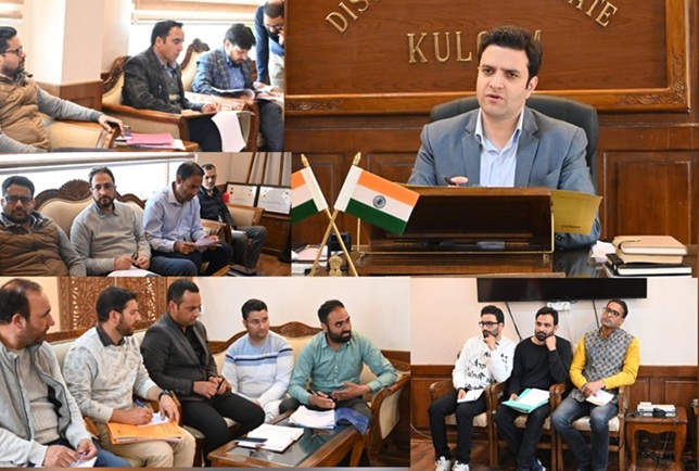 DC Kulgam urges Revenue Officers to ease out day to day difficulties of ...
