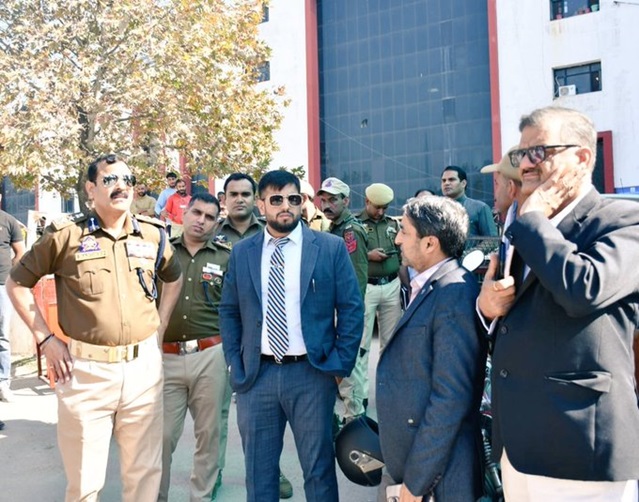 DC Rajouri directs to address traffic regulations across critical areas