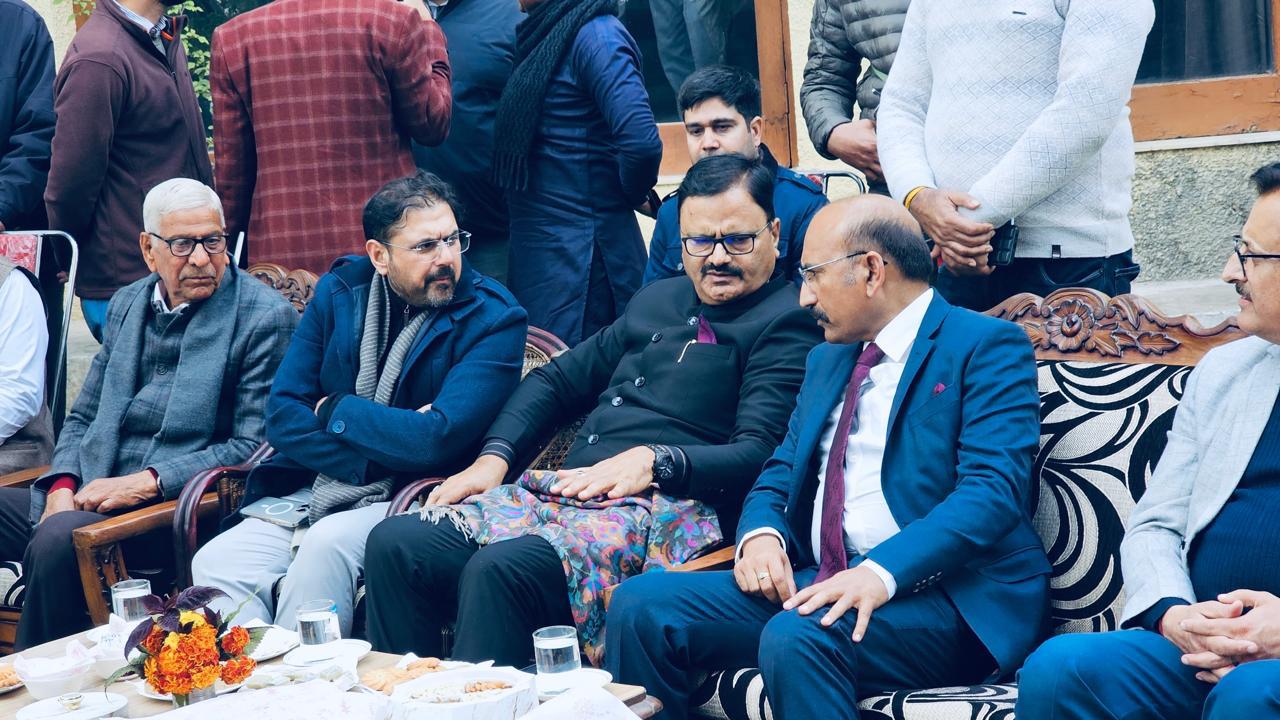 Minister Javed Rana visits Akhnoor , issues directions