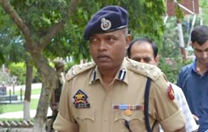 LG J&K orders transfers and postings of IPS Officers , Bhim Sen Tuti ...