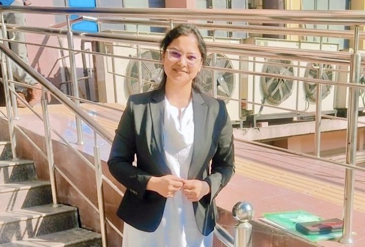 Kangna Gupta of Kathua clears JKCS (Civil Judge) Exam with 10th position