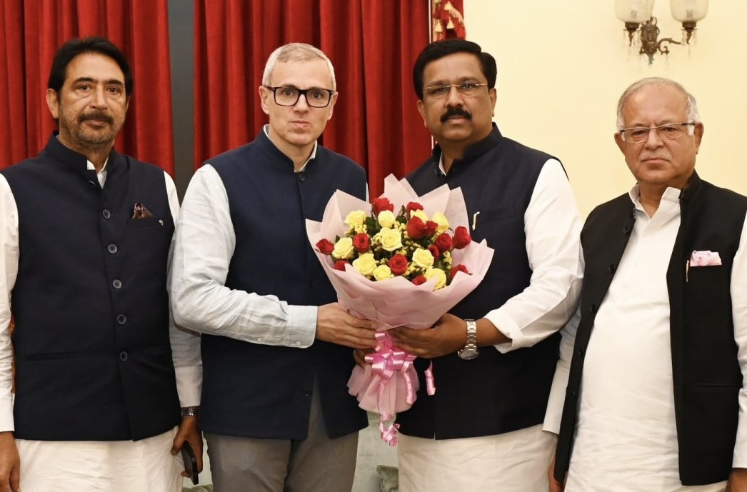 Congress Leaders meet CM Omar Abdullah , Meeting of Leaders of both ...