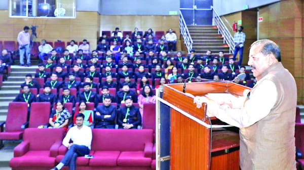 Civil Servants integrity is the foremost quality & there can be no ...