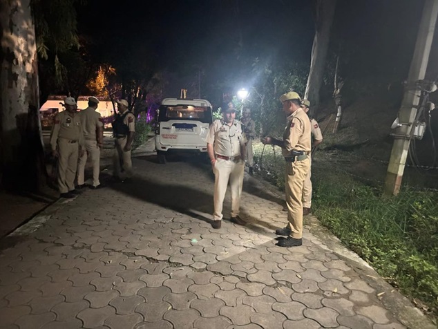 DIG Jammu & SSP Samba conduct surprise check at Border areas