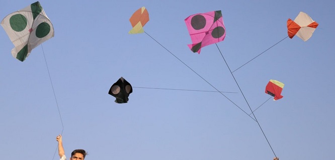 DM Jammu bans sale of plastic, nylon kite flying thread