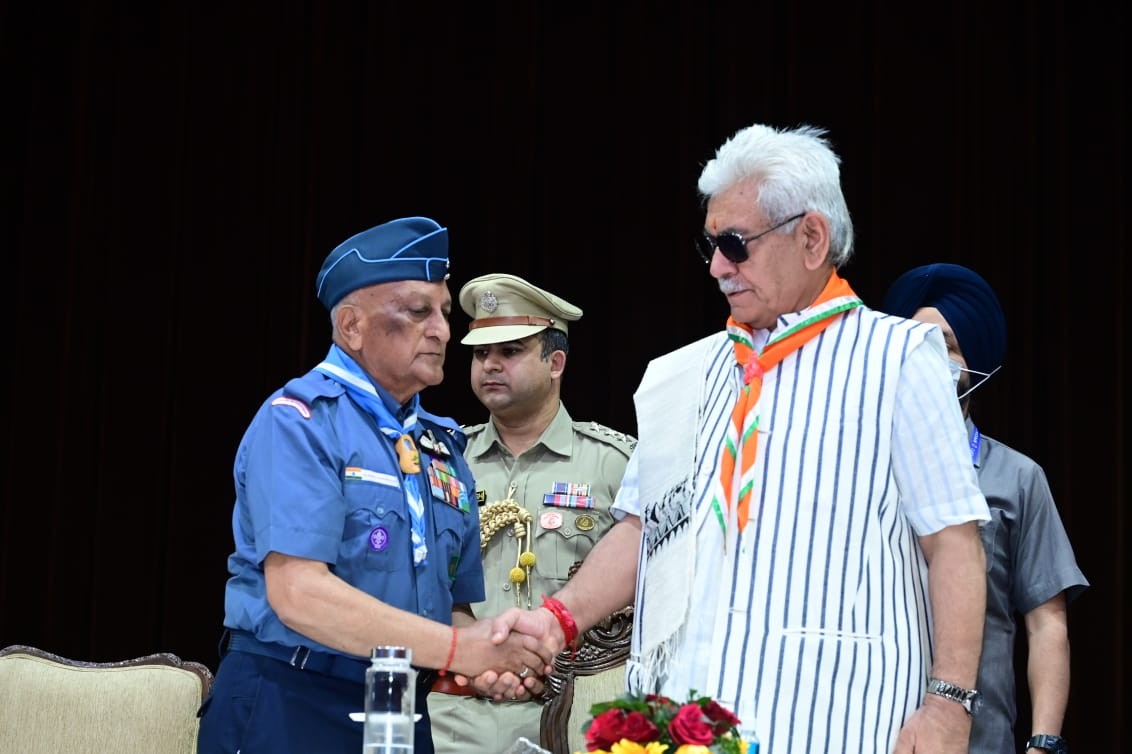 LG J&K attends Rajya Puraskar Ceremony of J&K Bharat Scouts & Guides ...