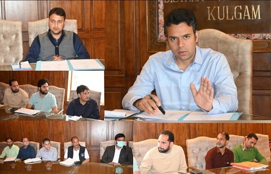 DC Kulgam Instructs to complete the process of Draft Master Plan for MC ...
