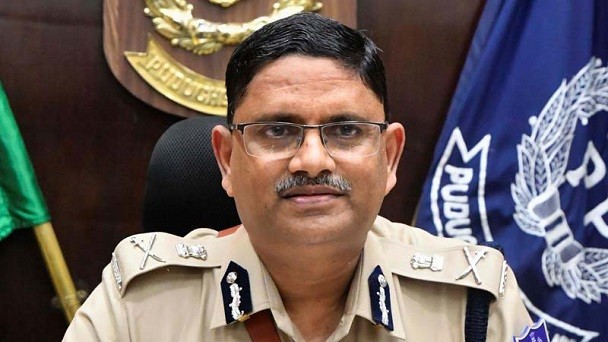 AGMUT-J&K cadre IPS Officer B. Srinivas takes over as DGP Puducherry ...