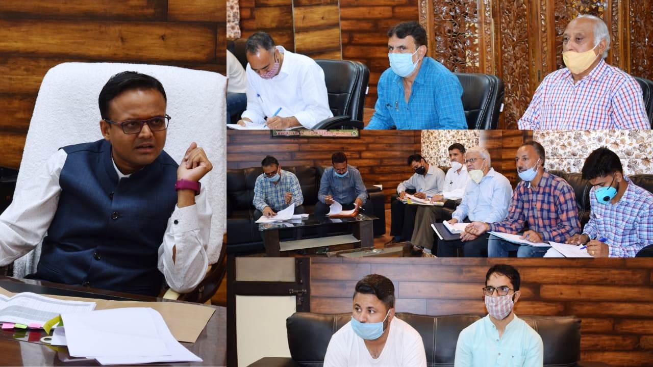 Doda DDC reviews progress, status of PMGSY projects