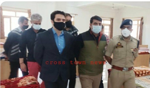 DC, SSP Srinagar , Comm SMC review COVID-19 Preparedness at various places