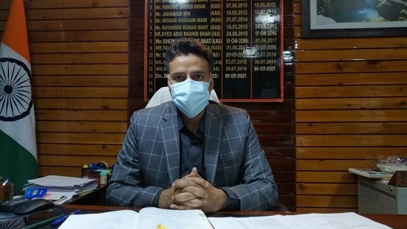 People should not panic and keep following the restrictions : DC Kulgam