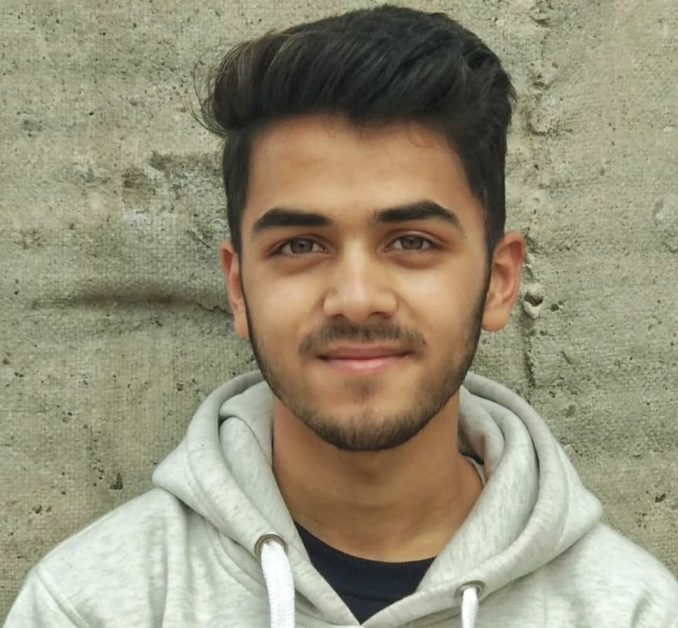 LG J&K congratulates Rahil Sheikh for bagging 100 % Scholarship