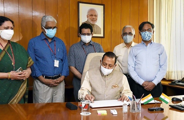 Dr Jitendra Singh takes charge as new Union Minister for Science ...