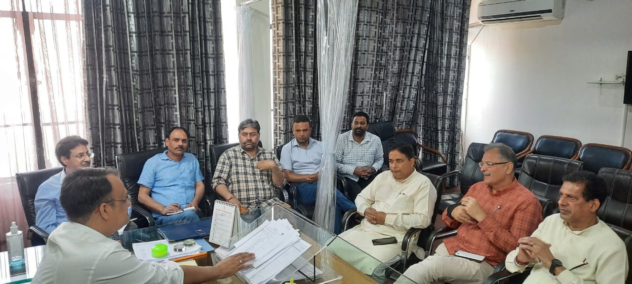 Kavinder takes up unscheduled power cuts issue with MD JPDCL