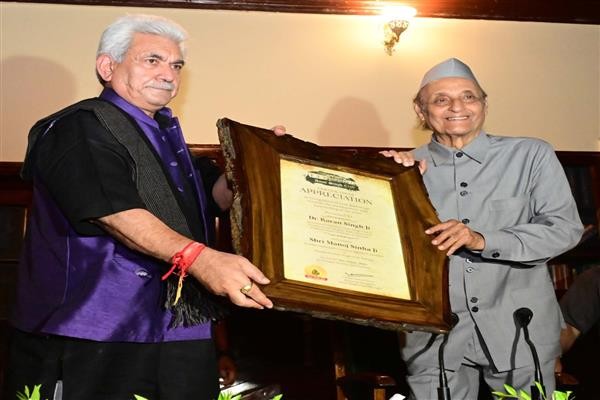 LG lauds the immense contributions of Dr Karan Singh in Public life ...