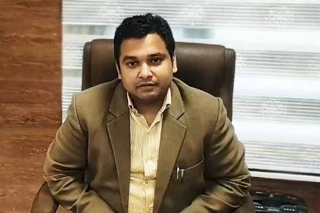 First Farooq Lone & Manoj Dwivedi ; Now Piyush Singla setting tone in ...